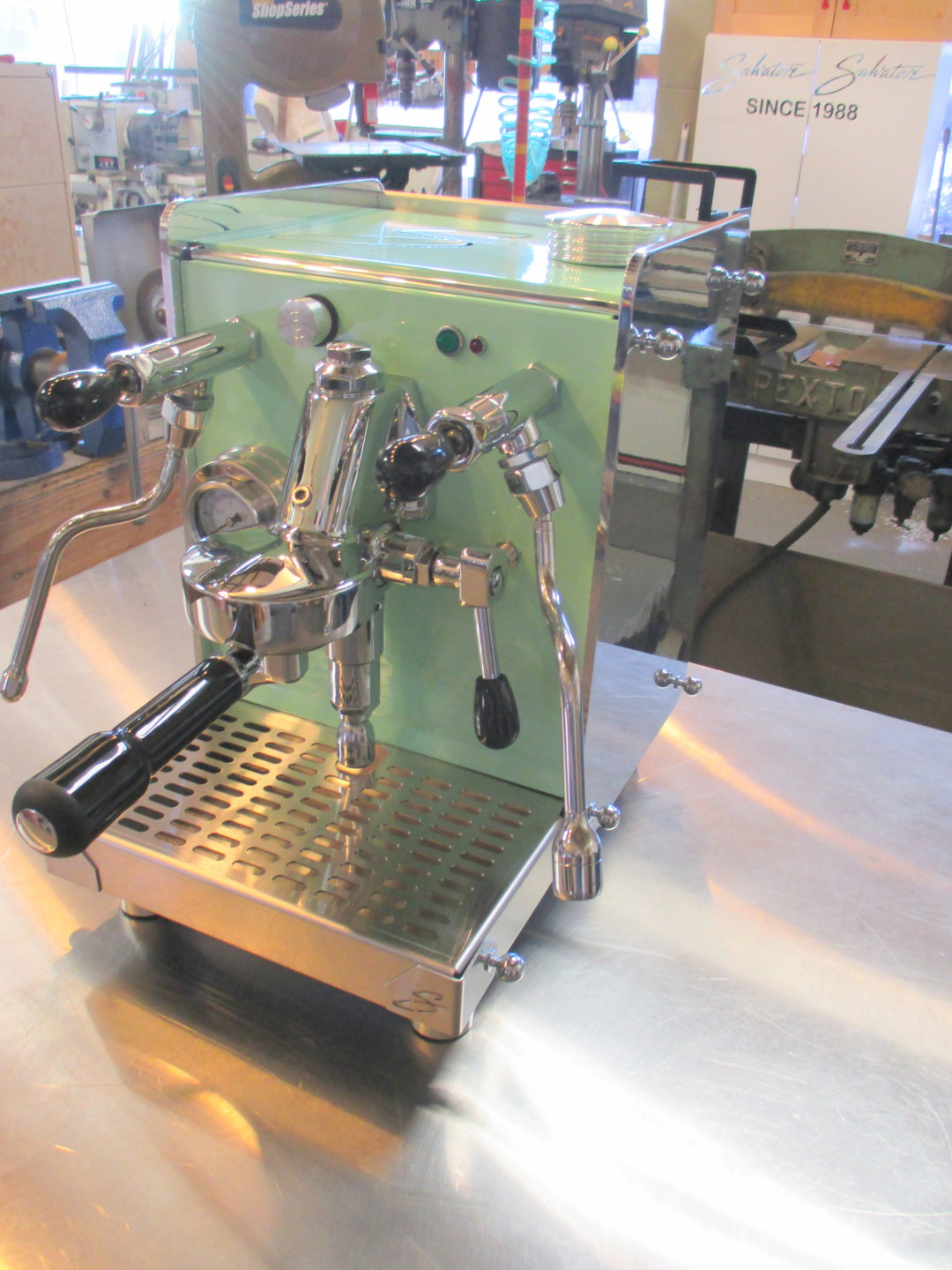 E61 Lever Classic ESPRESSO SUPERSTORE - Espresso Machine